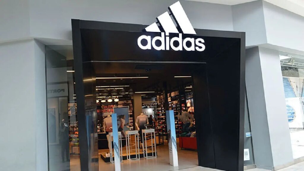Outlet de Adidas con zapatillas y ropa deportiva barata: descuento de ...